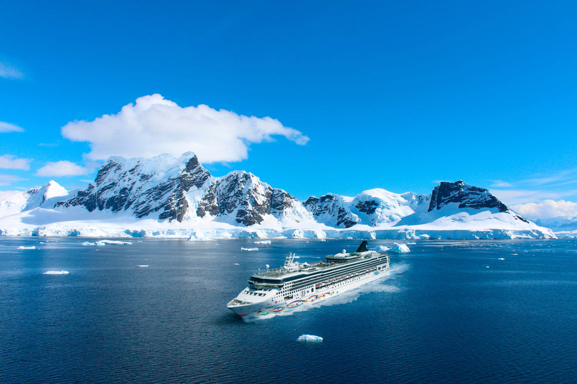 Norwegian Star Ship Guide & Deals | LoveitBookit